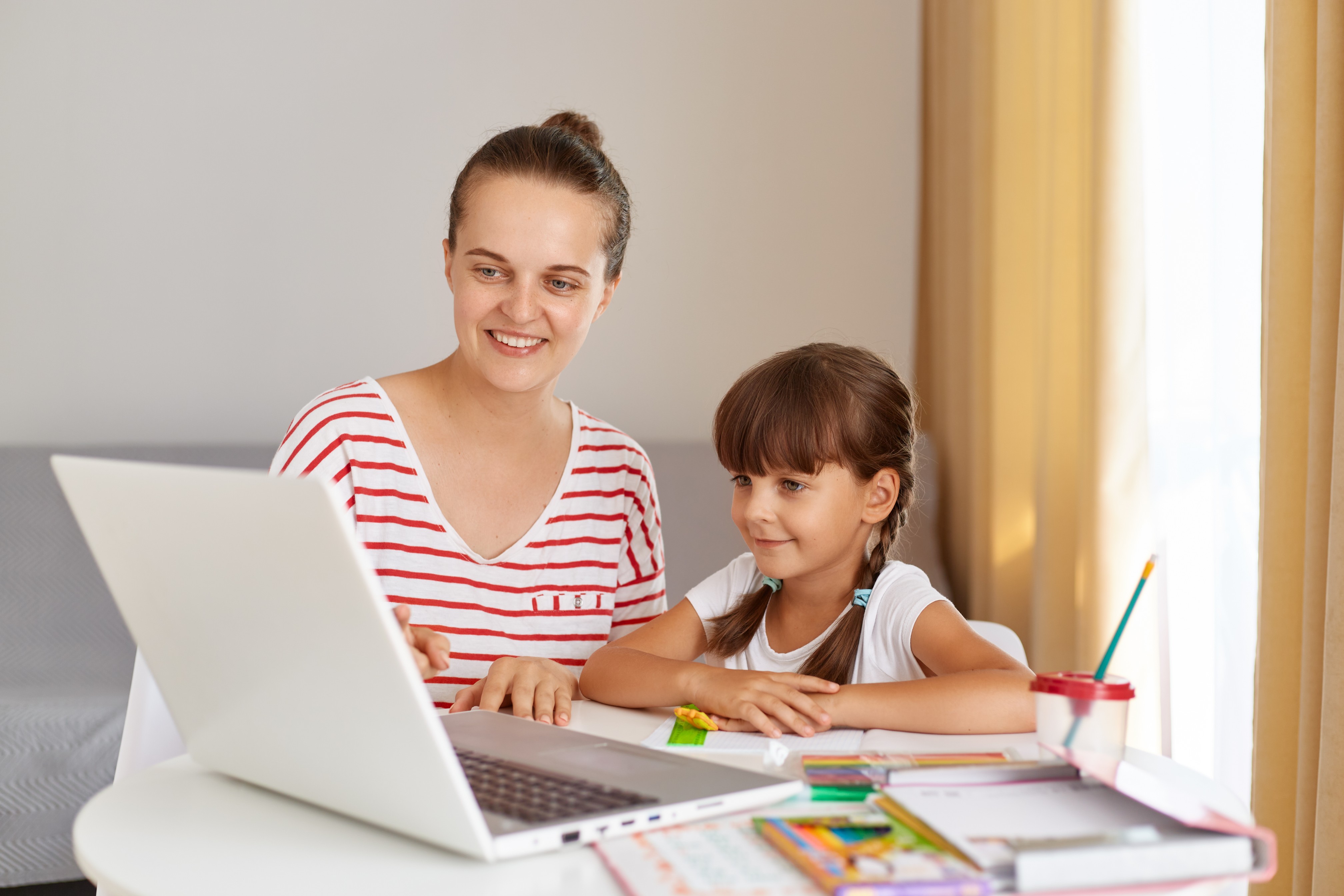 Why should parents monitor their child online activities Mobicip